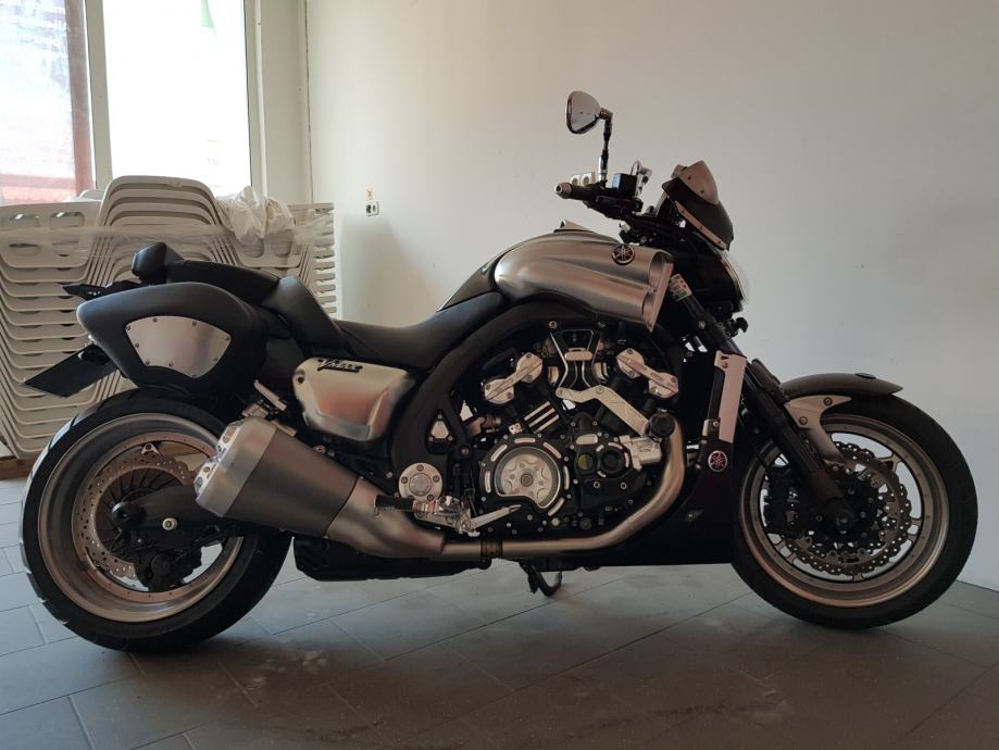 Yamaha V-max 1700 cm3, 2009 god.