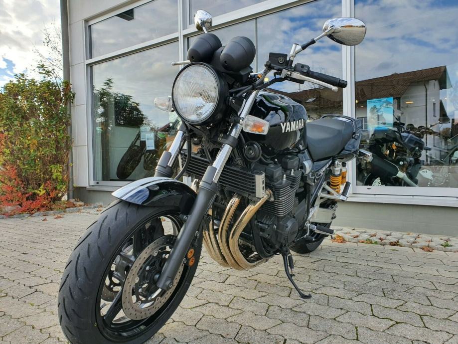 Yamaha XJR 1300 1300 cm3, 2014. g. (zamjena za MT07), 2014 god.