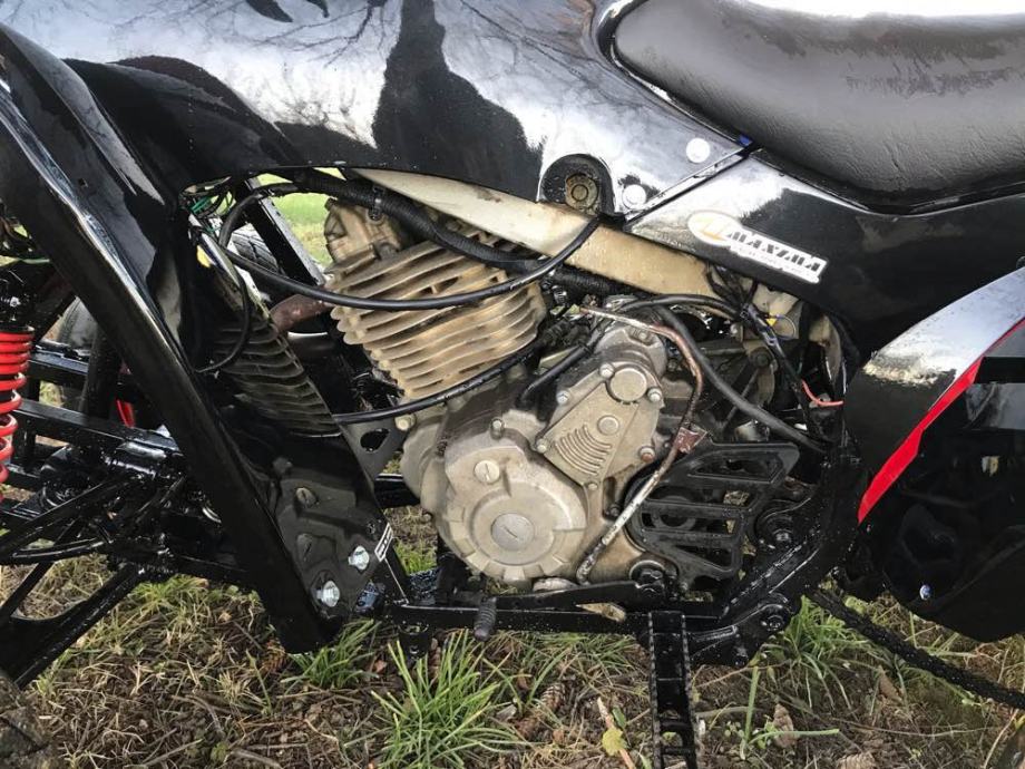 ADLY 300 S Interceptor 300 cm3, 2005 god.