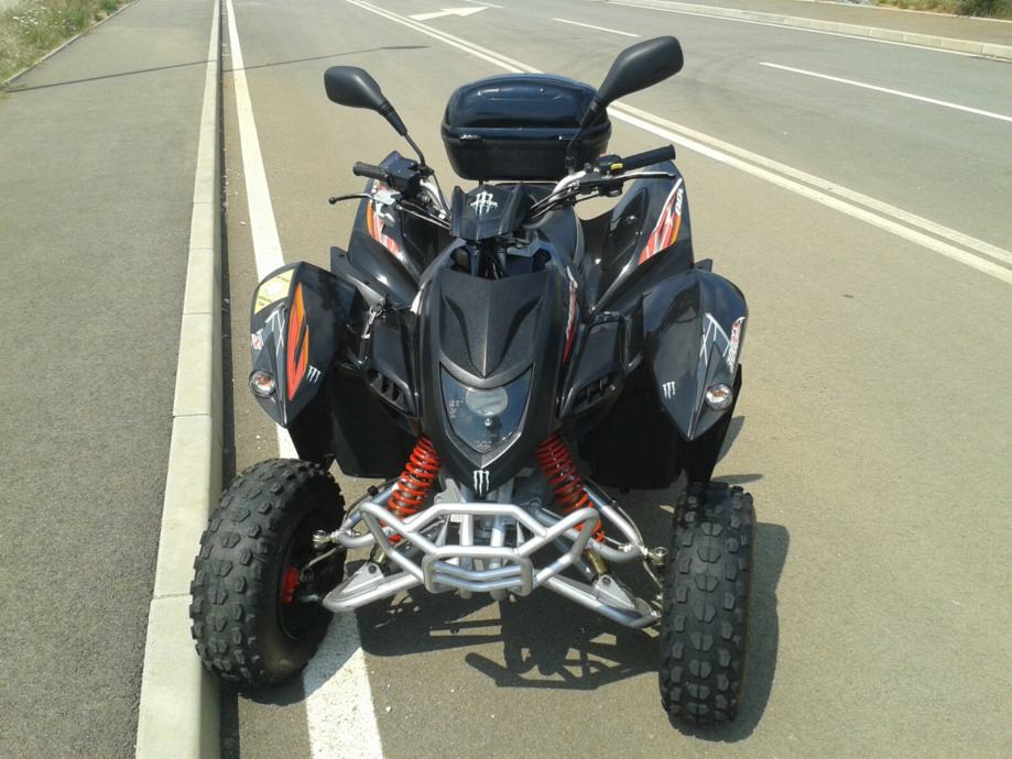 Adly 300 xs, 2011 god.