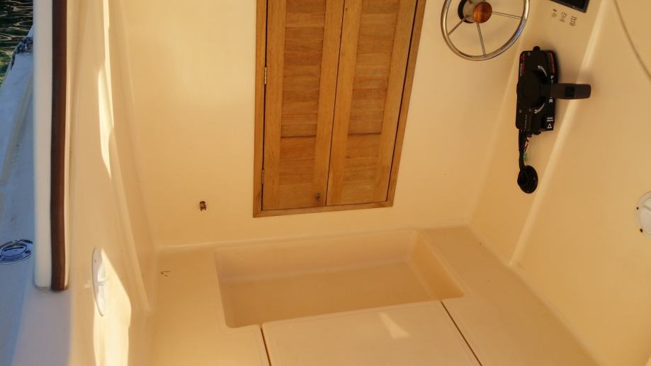 Najam broda - Rent a boat - Damor 600 folcika