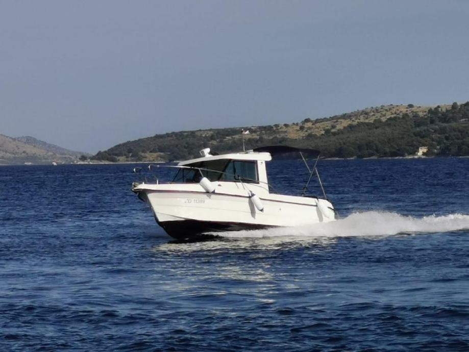 SAS VEKTOR 700 NAJAM, DNEVNI NAJAM SA SKIPEROM( Kornati, Telascica...