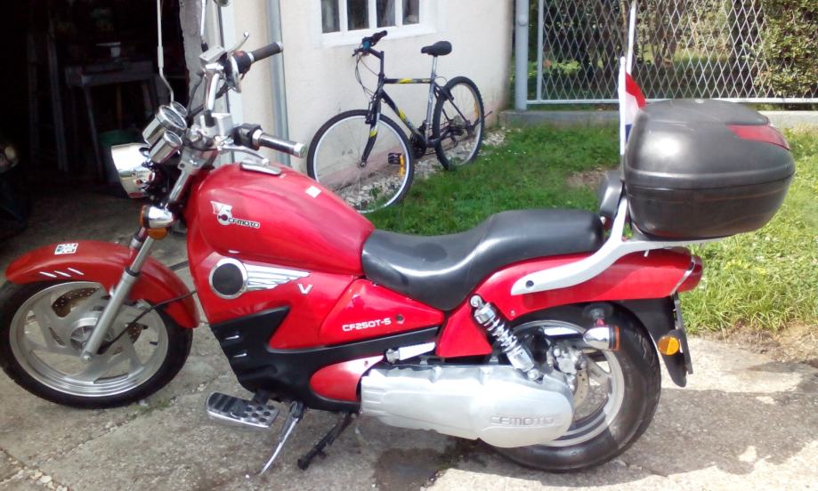 CFmoto 250 V5 250 cm3, 2006 god.