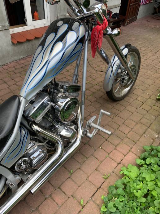 American Performance Company high neck chopper i Harley Big Twin, 2000 god.