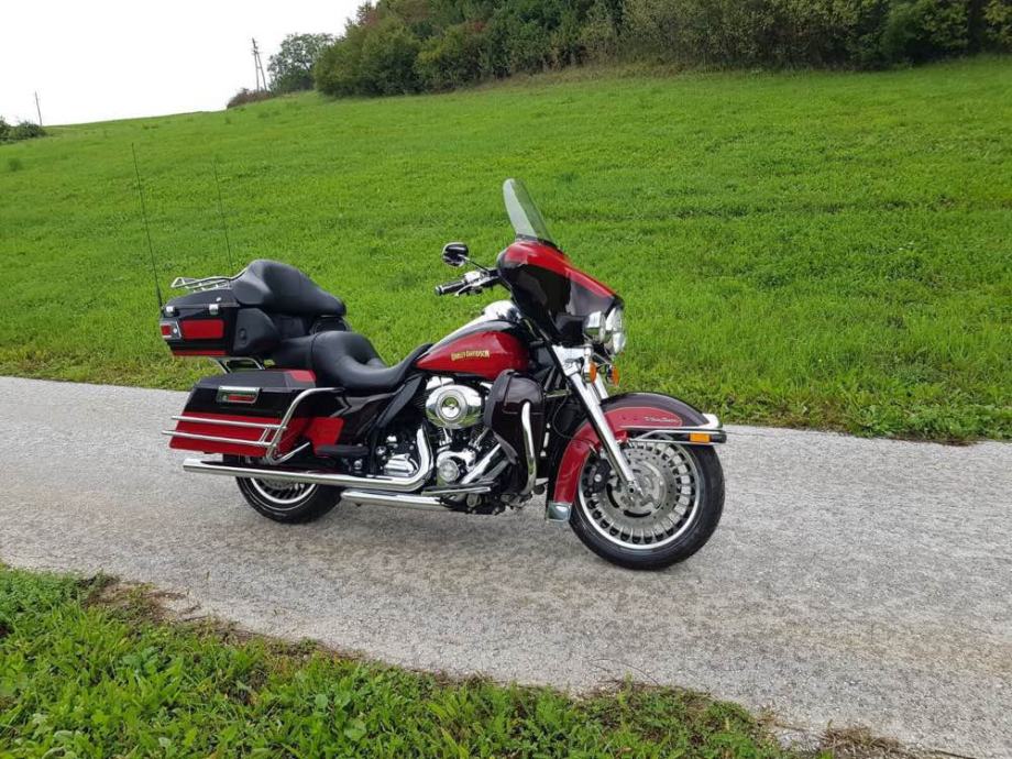 Harley Davidson Elektra Ultra Glide Clasic..2010 god. 1700 cm3, 2010 god.