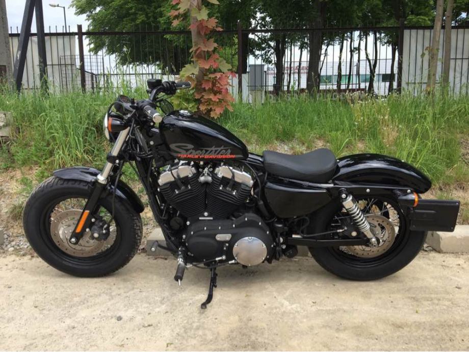 Harley Davidson Forty eight 1200 cm3, 2010 god.