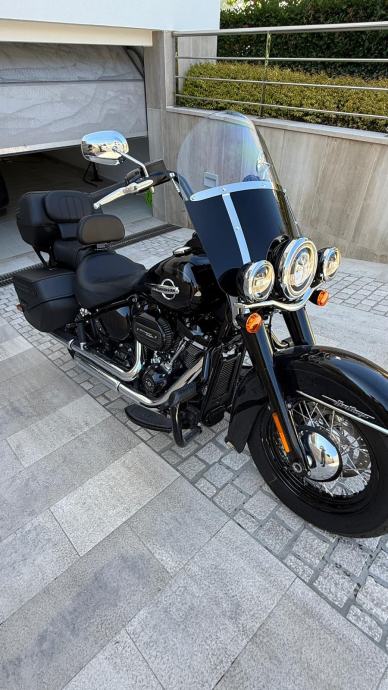 Harley Davidson HERITAGE CLASSIC 1745 cm3, 2019 god.