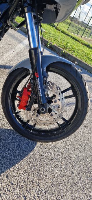 Harley Davidson Road Glide racing style 107 M8 1800 cm3, 2019 god.