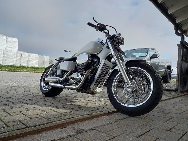 Honda Shadow 750 VT Custom, 2002 god.