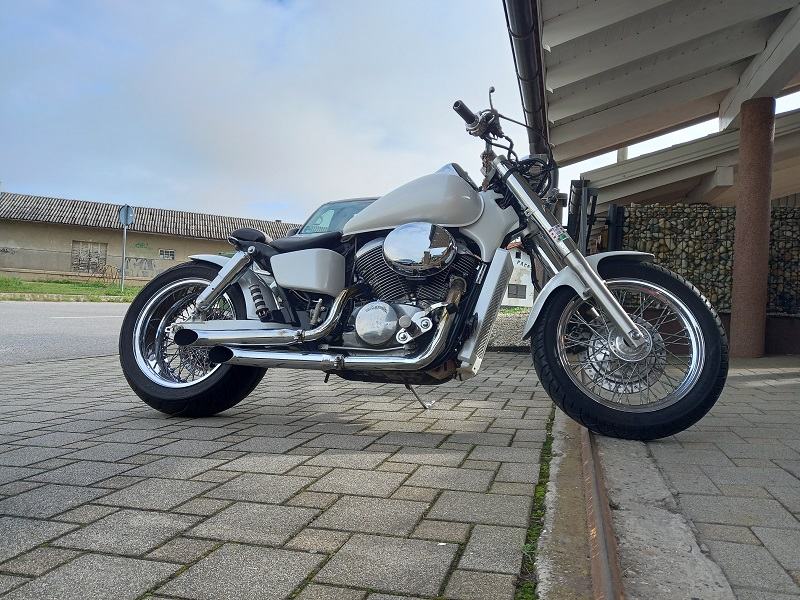 Honda Shadow 750 VT Custom, 2002 god.