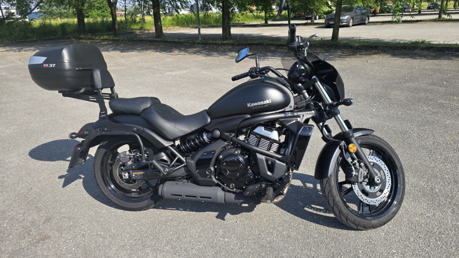 Kawasaki Vulcan 650 S 649 cm3 - 2020 god, 2022 god.