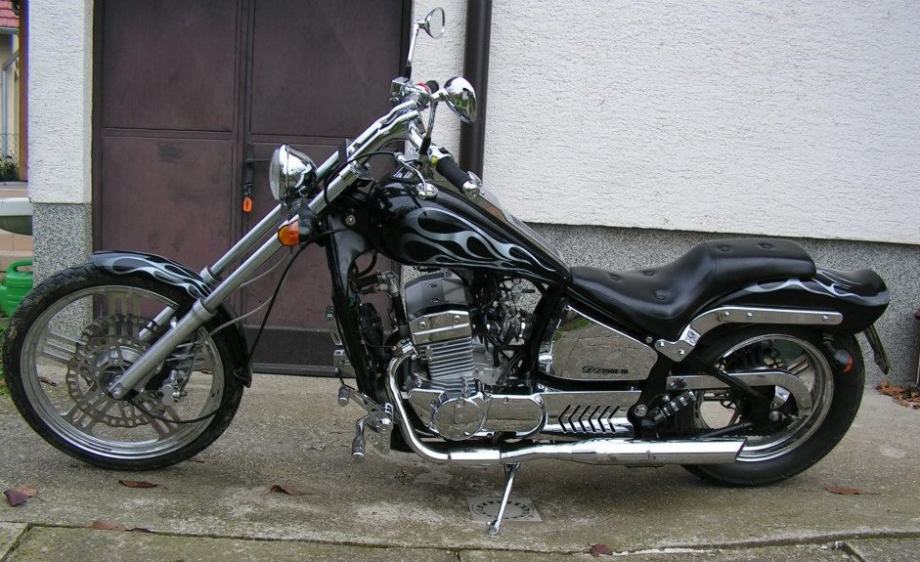 Regal Raptor Spyder 250, 2009 god.