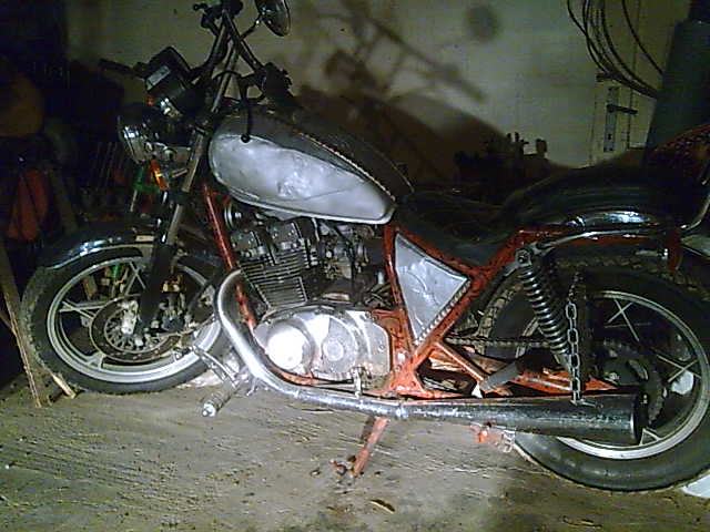 Suzuki GS 550 cm3, 1985 god.
