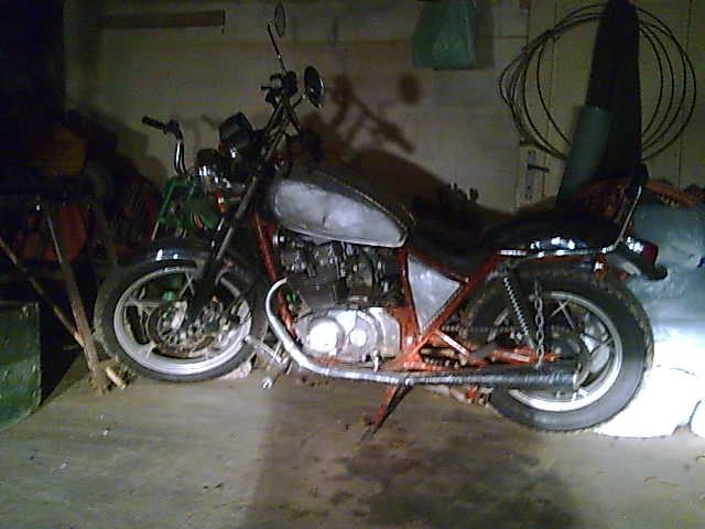 Suzuki GS 550 cm3, 1985 god.