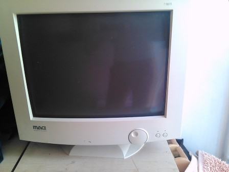 15 monitor MAG INNOVISION 770 FS