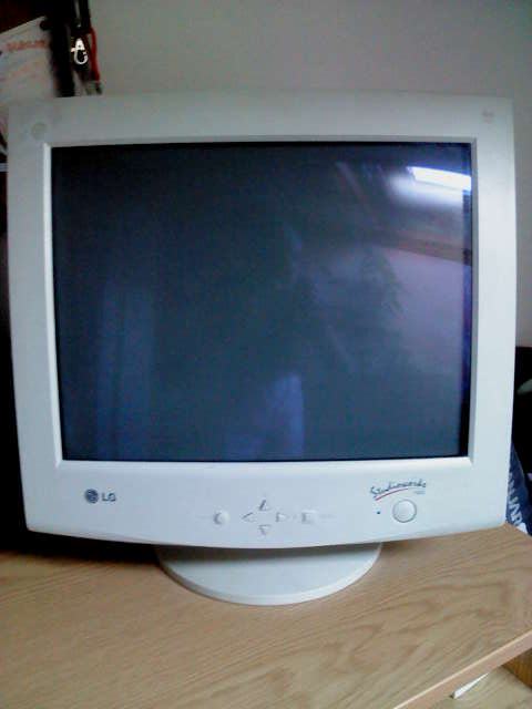 CRT monitor LG 700s, 17