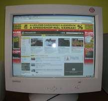 Monitor 19 CRT - SAMTRON ( SAMSUNG) COLOR VGA 20kn ISPRAVAN
