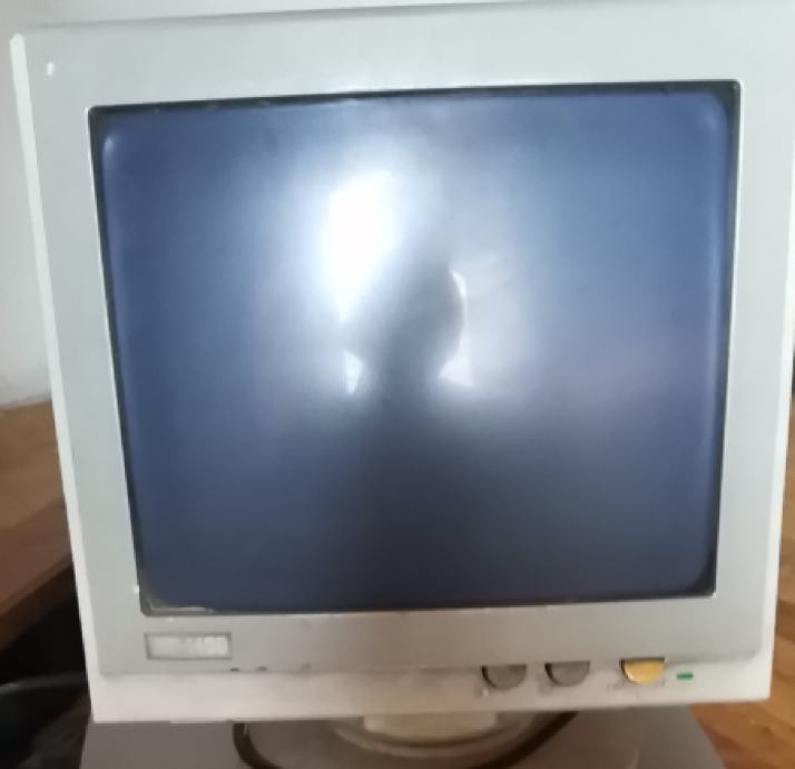 monitor stari model JVC