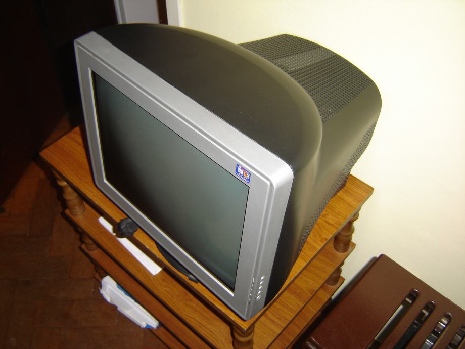 Samsung SyncMaster 793DF - FLAT CRT monitor - samo 100 kn