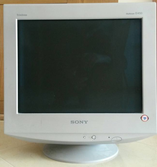 Sony Multiscan CPD-E450 19 CRT monitor
