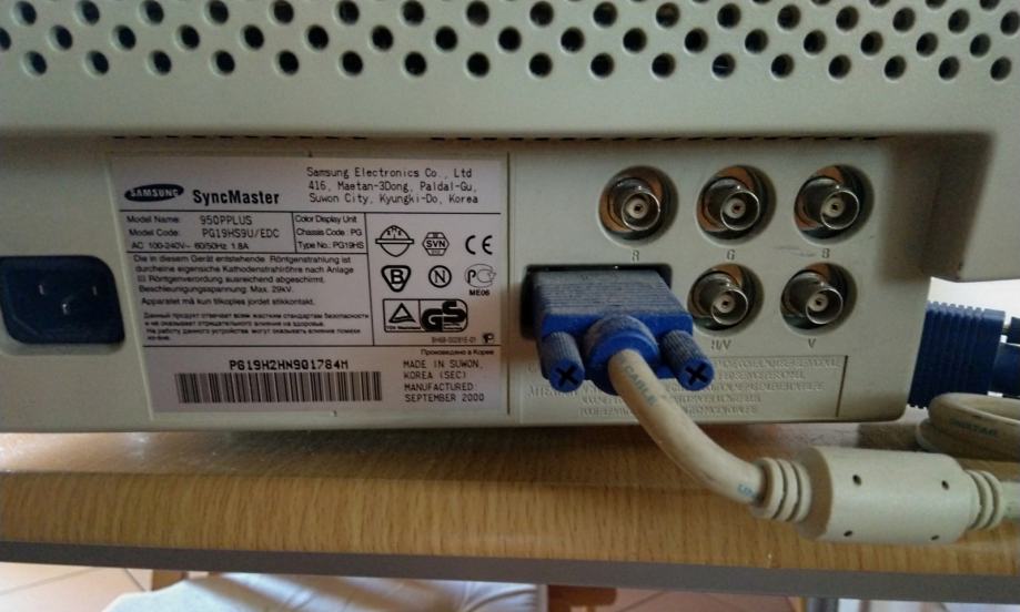 Vrhunski profesionalni CRT monitor SAMSUNG SyncMaster 950p Plus
