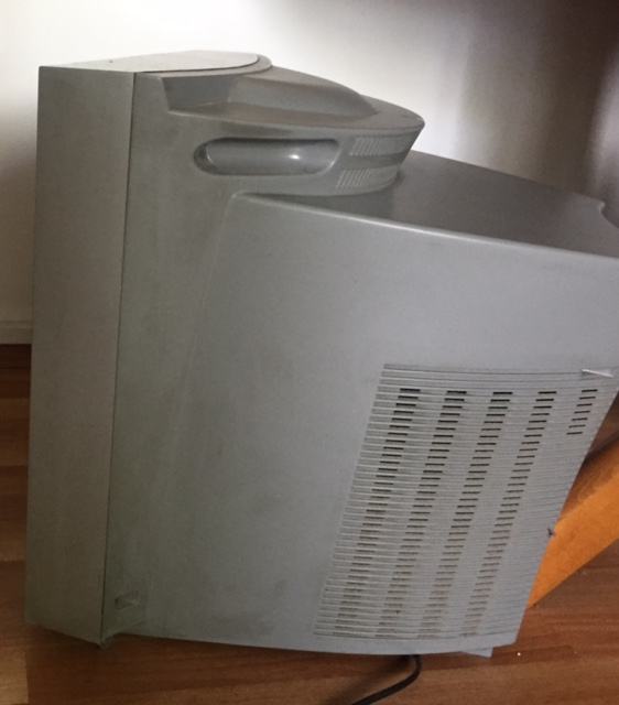 Prodajem Samsung CRT TV