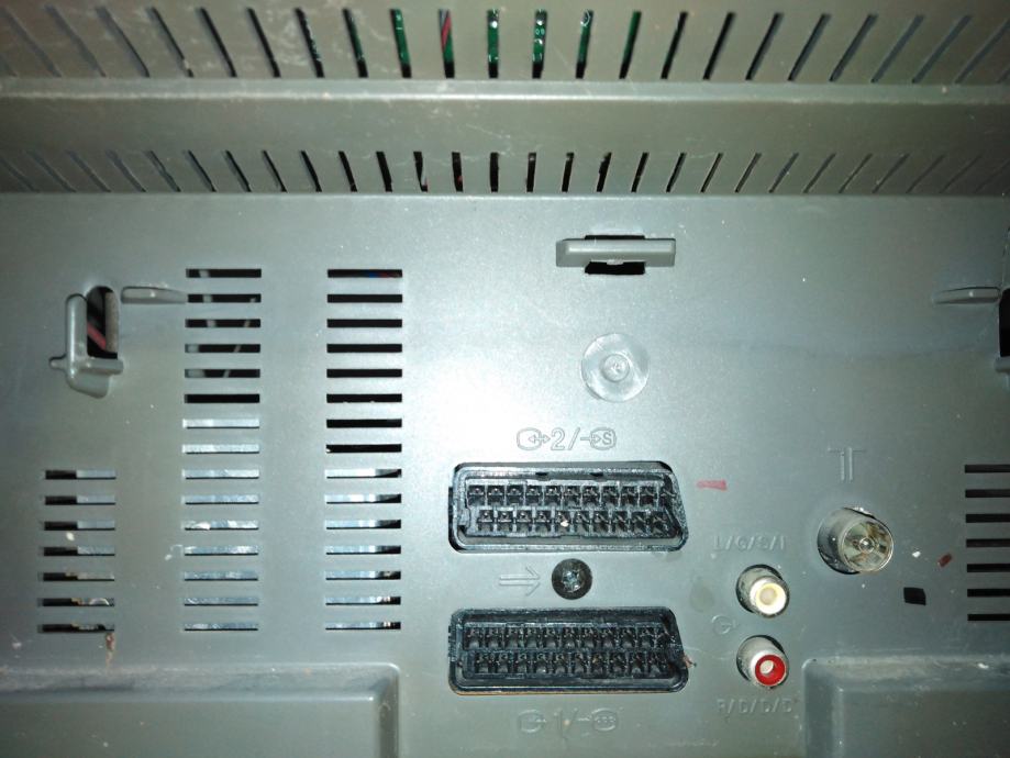 Sony Triton 28ODLICAN 60 EKRAN