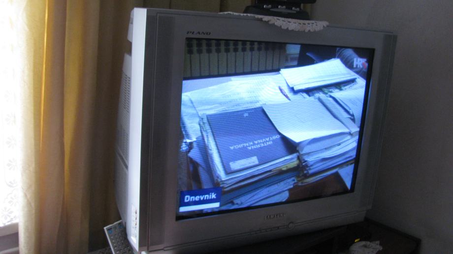 TV Samsung Plano 68 cm