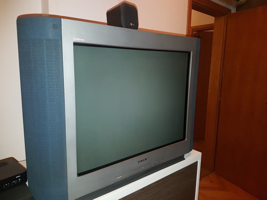 TV SONY VEGA Trinitron 70cm
