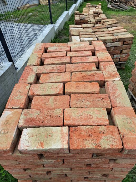 Cigla - manja i veća