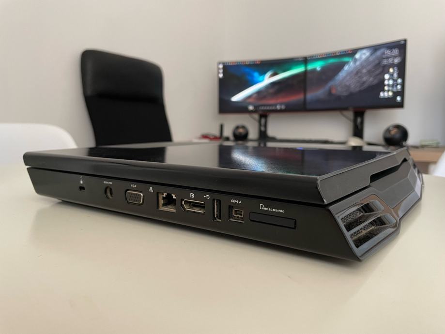 Alienware m15x | 15.6 FHD | Intel i7 | 8GB RAM | SSD | DP | NVIDIA