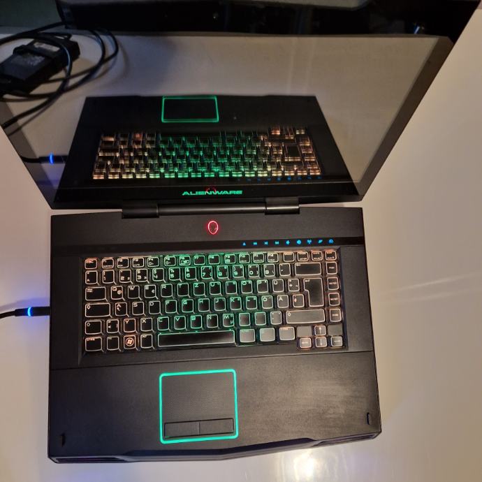Alienware M15x laptop