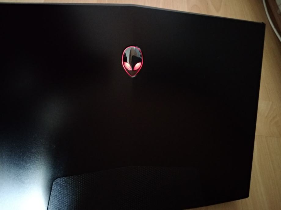 Alienware M17x R1