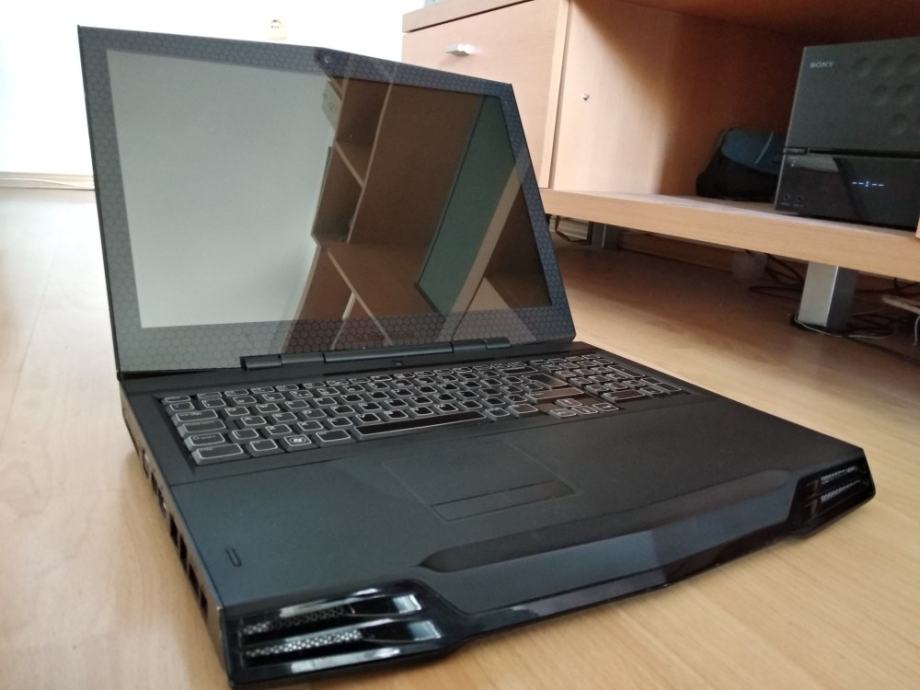 Alienware M17x R1