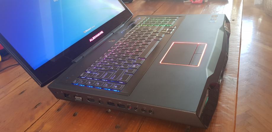 Dell Alienware M18x R2 18.4 inch