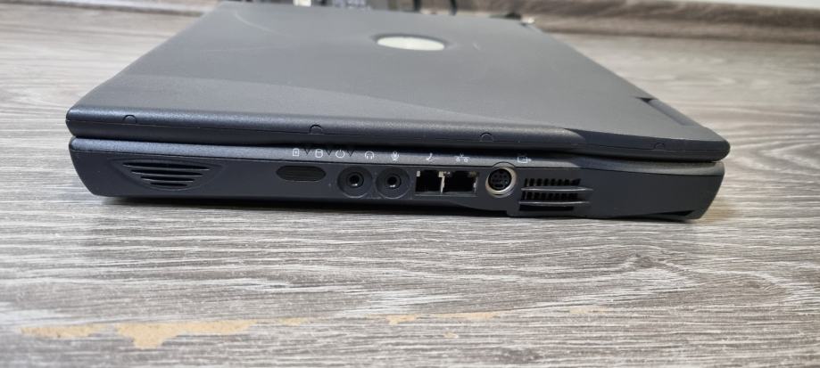 Dell Latitude C610 (Intel Pentium 3 mobile 1Ghz)