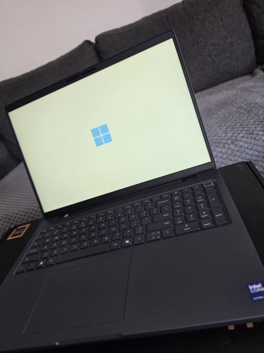 Dell Pro Max 16 RTX PRO 1000 Core 7 ultra