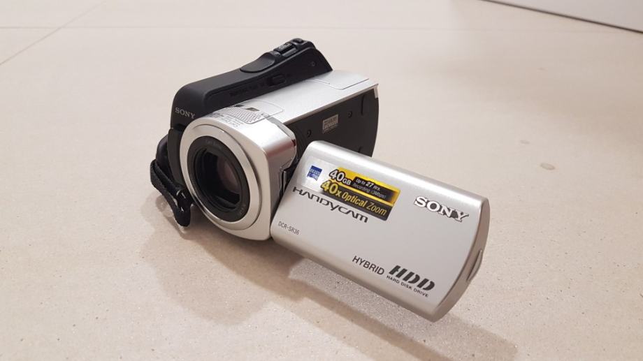 Digitalna kamera Sony DCR-SR36