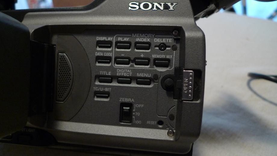 Digitalni Camcorder Sony DSR PD 170