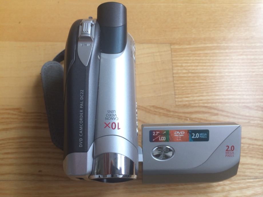 Digitalni DVD camcorder Canon DC22