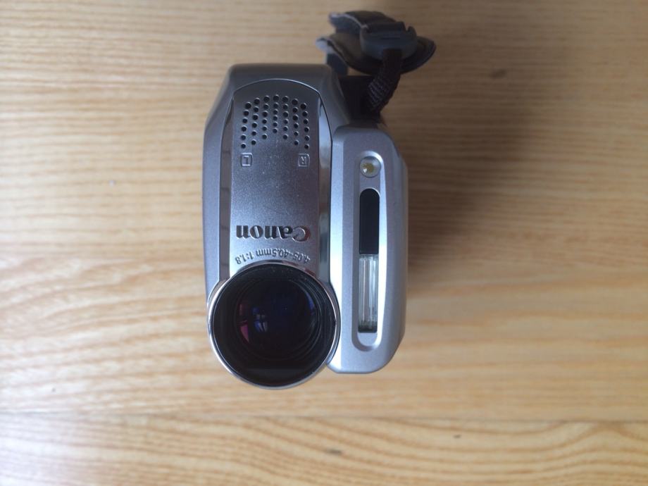 Digitalni DVD camcorder Canon DC22