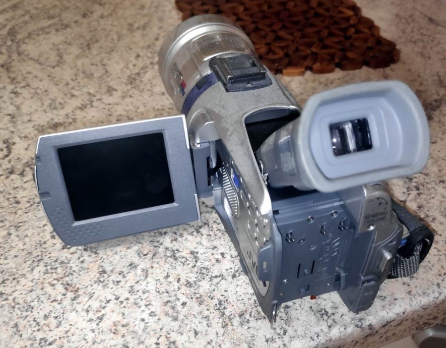 JVC MiniDV kamera kamkorder camcorder GR-DV700E