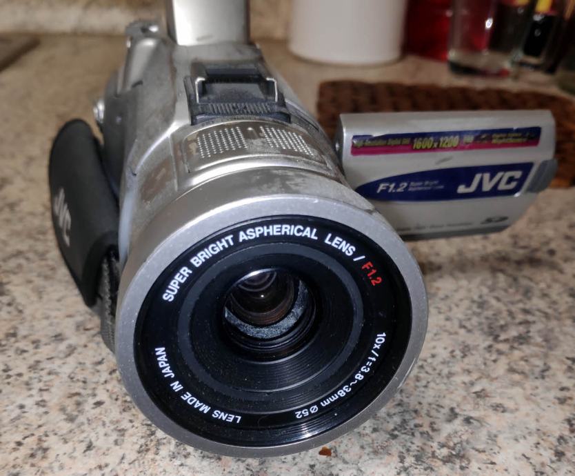 JVC MiniDV kamera kamkorder camcorder GR-DV700E