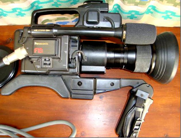 Panasonic F10 CCD - Camcorder vintage iz 80-tih