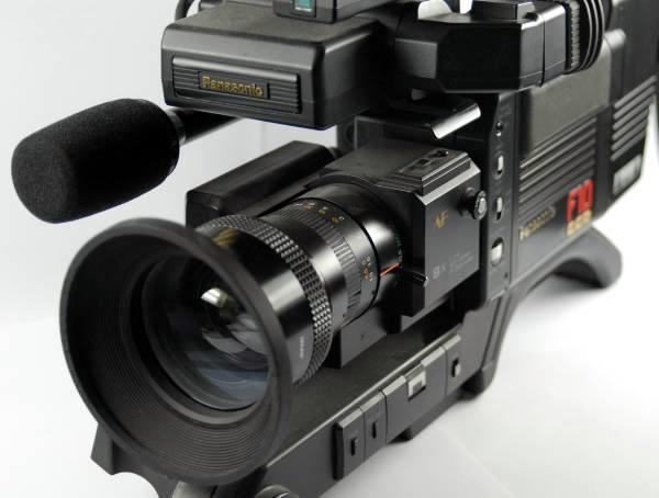 Panasonic F10 CCD - Camcorder vintage iz 80-tih