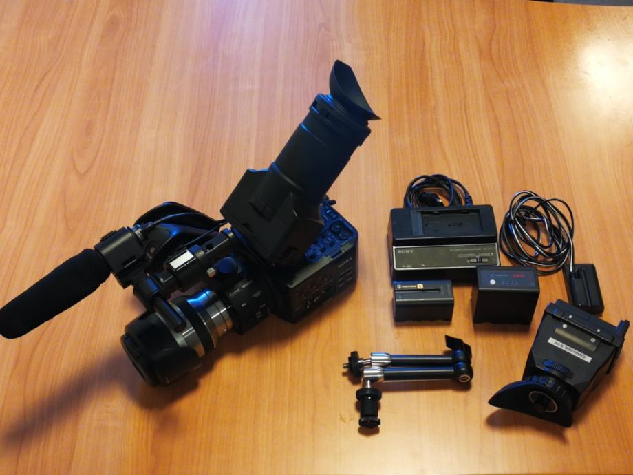 Sony FS100