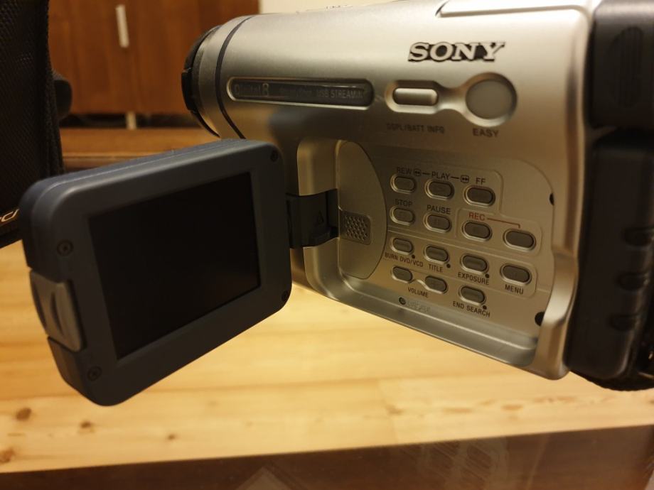 Sony Handycam DCR-TRV265E
