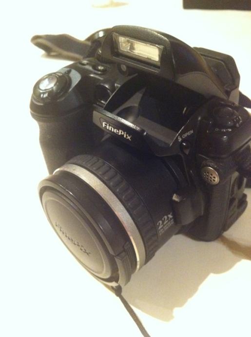 Fotoaparat FujiFilm S 5000 digitalna camera