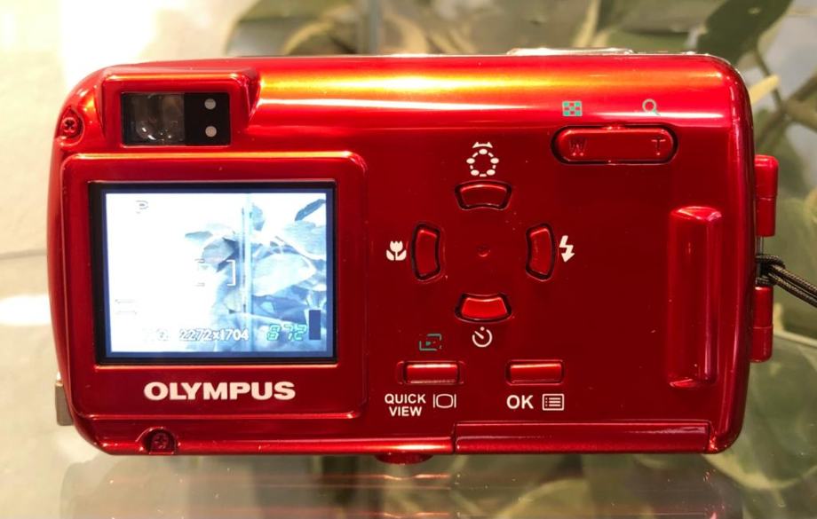 OLYMPUS FERRARI DIGITALNI FOTOAPARAT model 2003.R1/ RATE!
