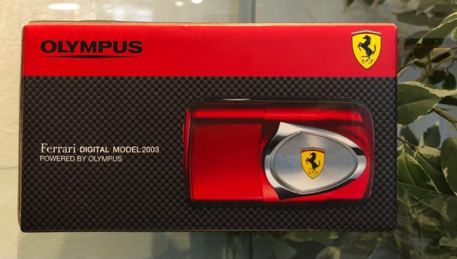 OLYMPUS FERRARI DIGITALNI FOTOAPARAT model 2003.R1/ RATE!